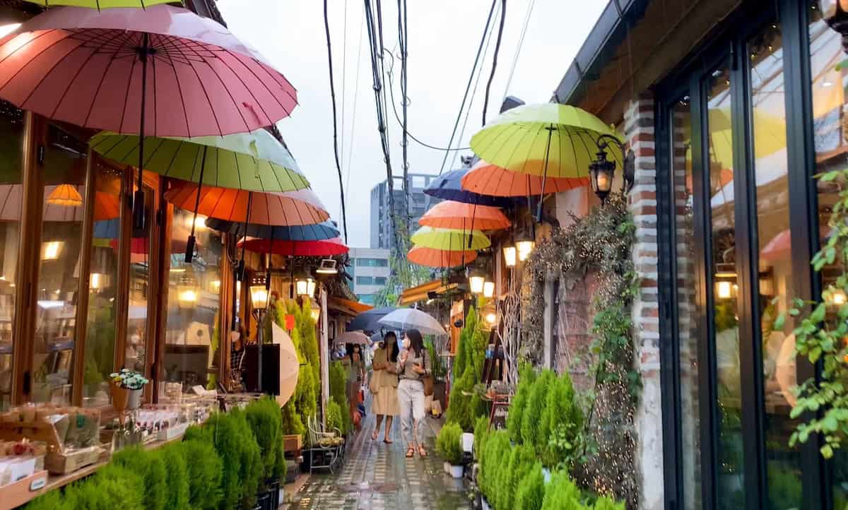 50 Epic Seoul Attractions to Add to Your Bucket List