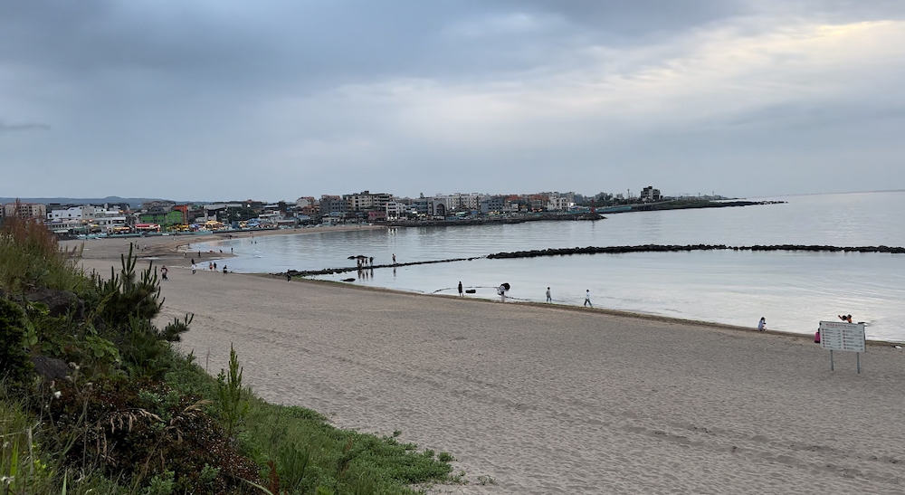 7 Best Beaches in Jeju Island Worth Visiting